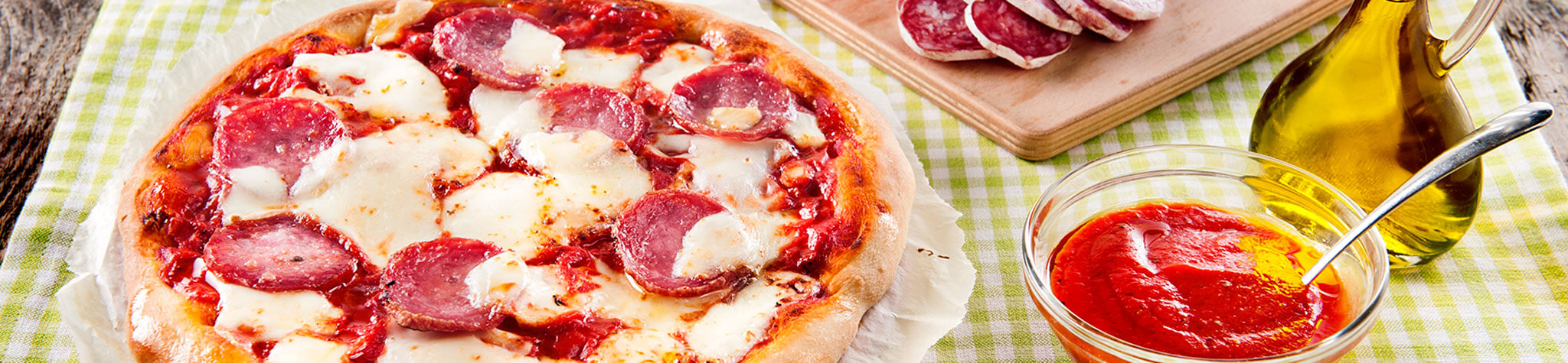 Rețetă - Pizza cu salam tradițional italienesc - Pizza | Galbani